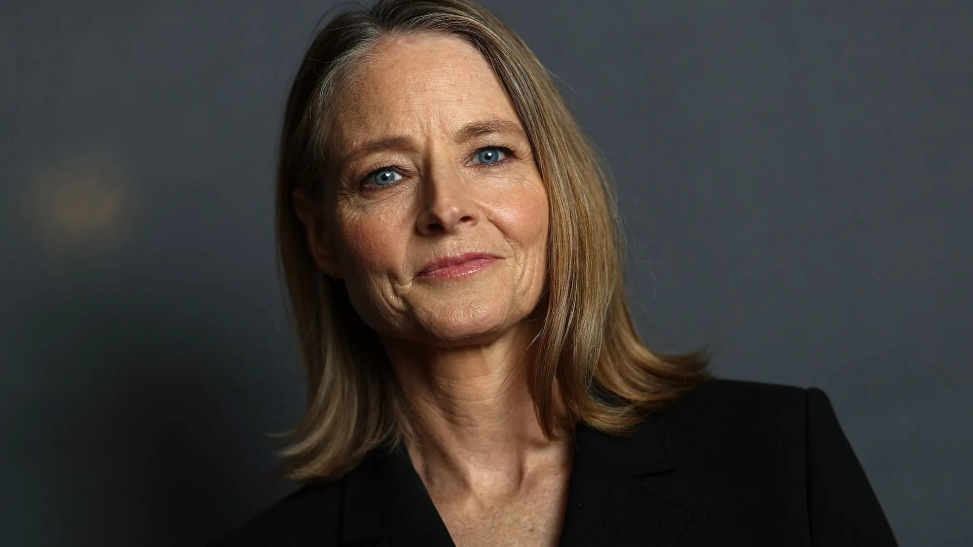 'Exceptionnelle' : Steven Spielberg encense Chloé Zhao, réalisatrice de ...