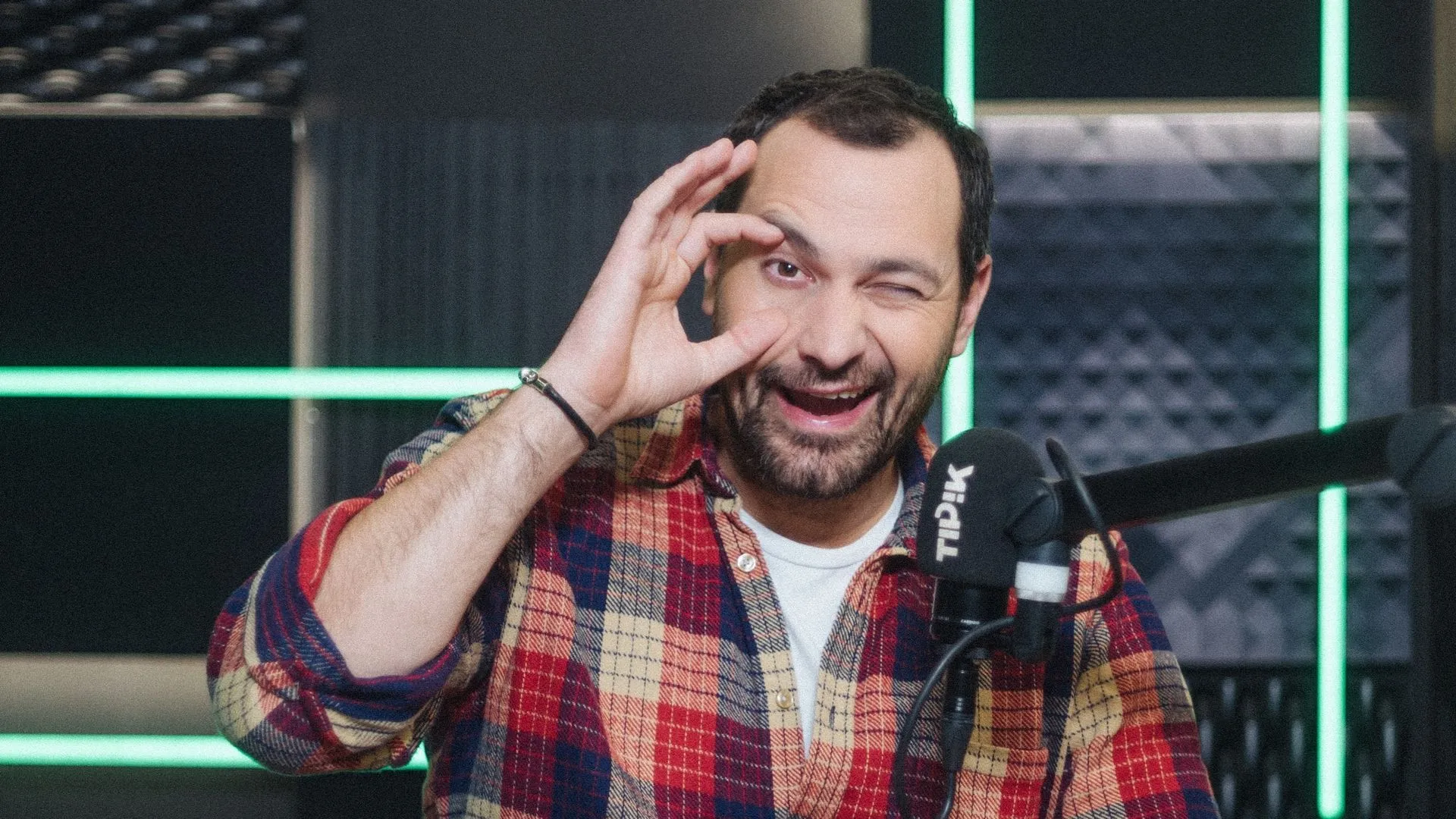 Pierre Scheurette : 'Un homme insulte des policiers sur les réseaux ...