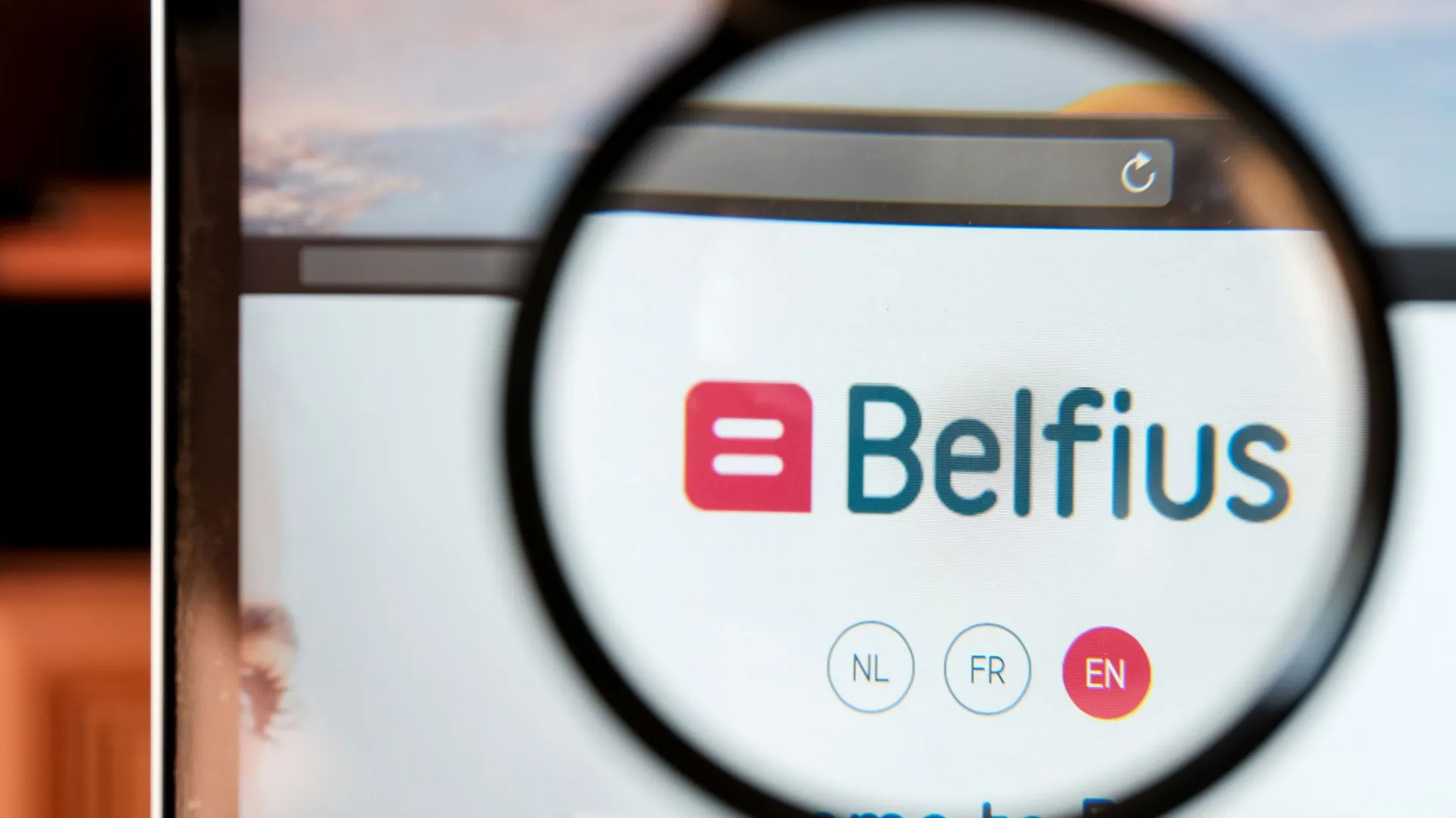 La vente de 20% de Belfius actée par le gouvernement - RTBF Actus