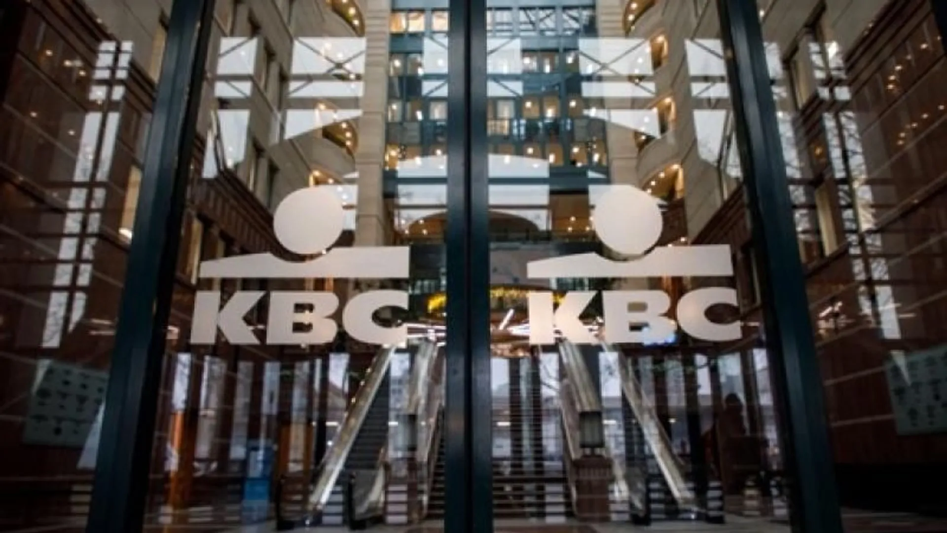 Comptes d’épargne réglementés : KBC, KBC Brussels et CBC abaissent les ...