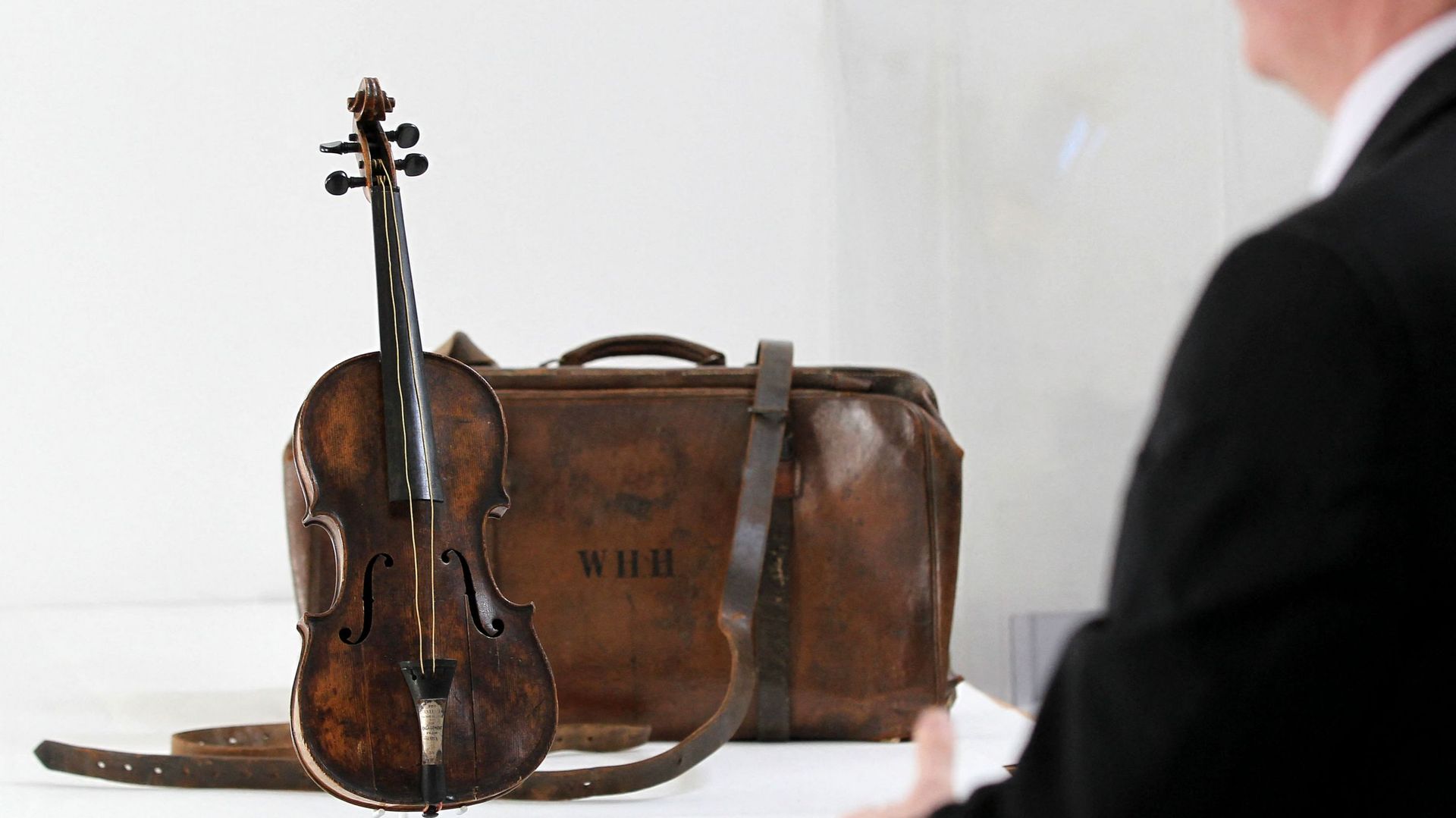 Une relique du Titanic, appartenant au chef de l’orchestre du paquebot ...