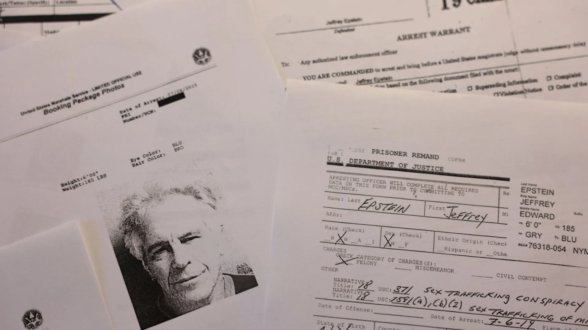Affaire Epstein : Charles III et William sortent de leur réserve et ...