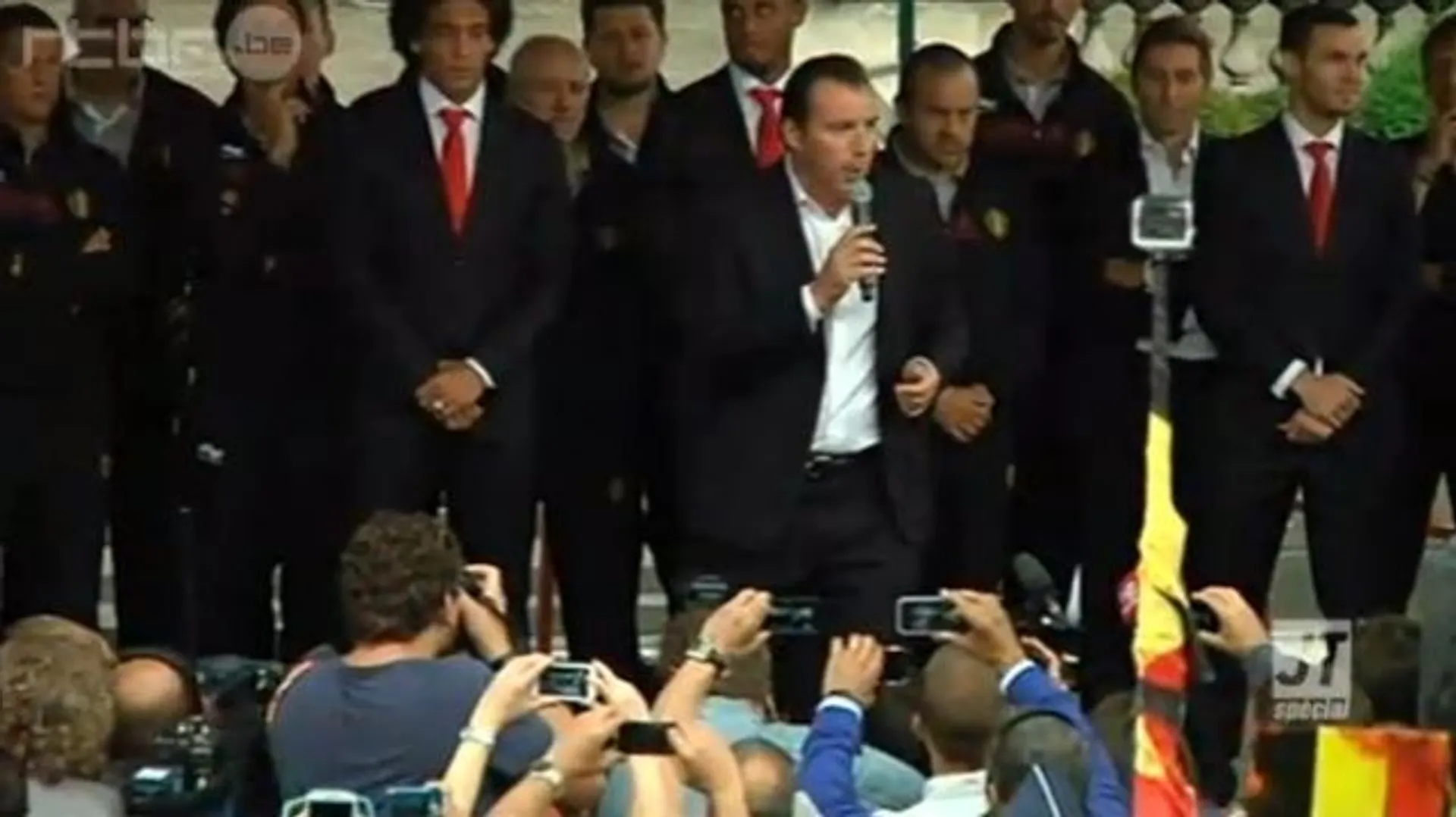 Cinq mille fans pour accueillir les Diables Rouges de retour du Brésil ...