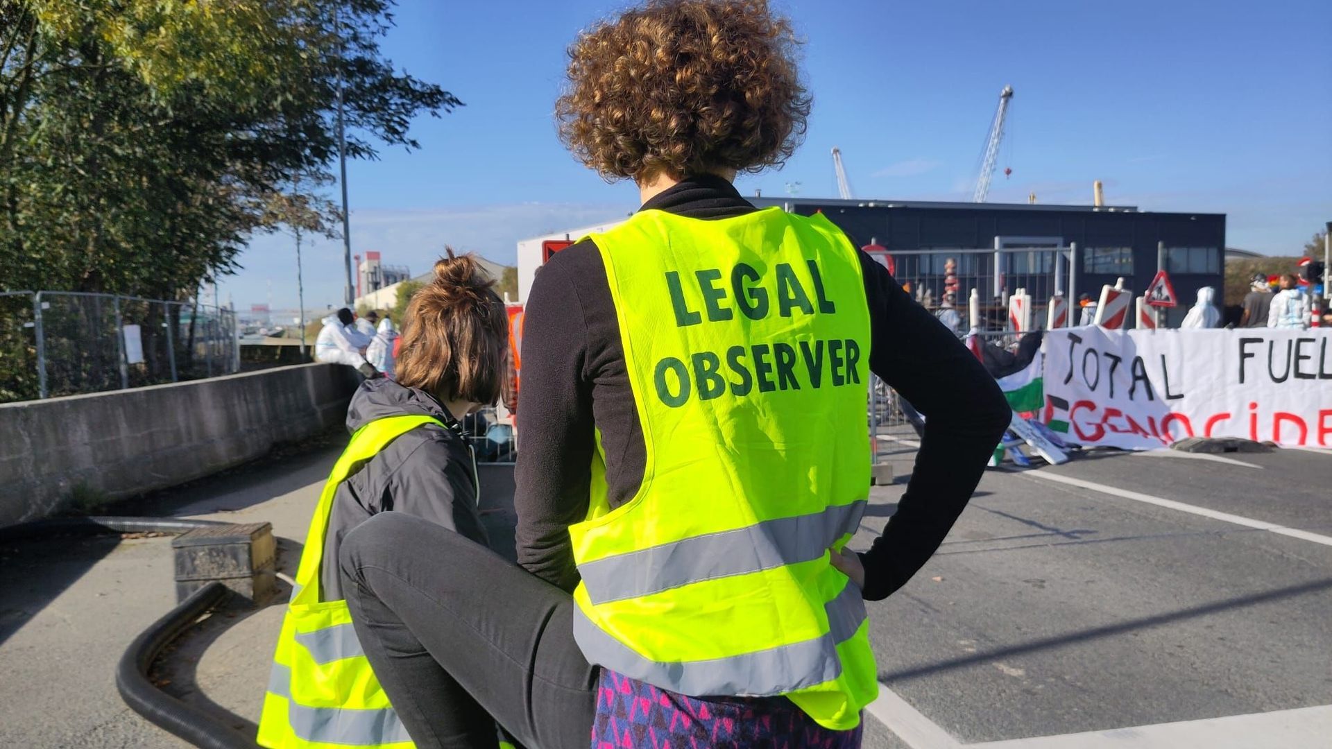 Les observateurs légaux documentent les manifestations, faut-il les ...