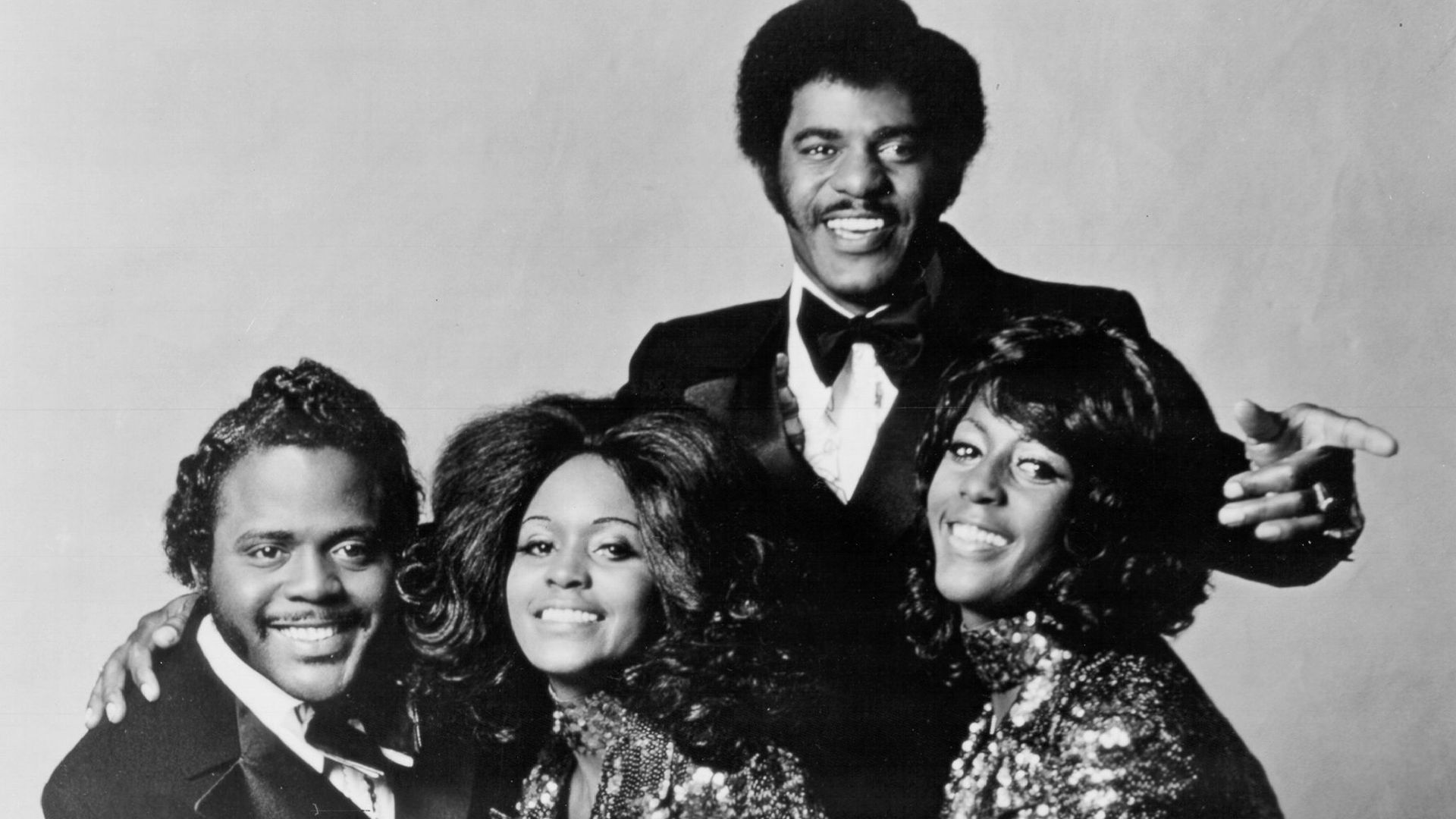 Cornelius Brothers and Sister Rose 'Too Late to Turn Back Now' de la ...