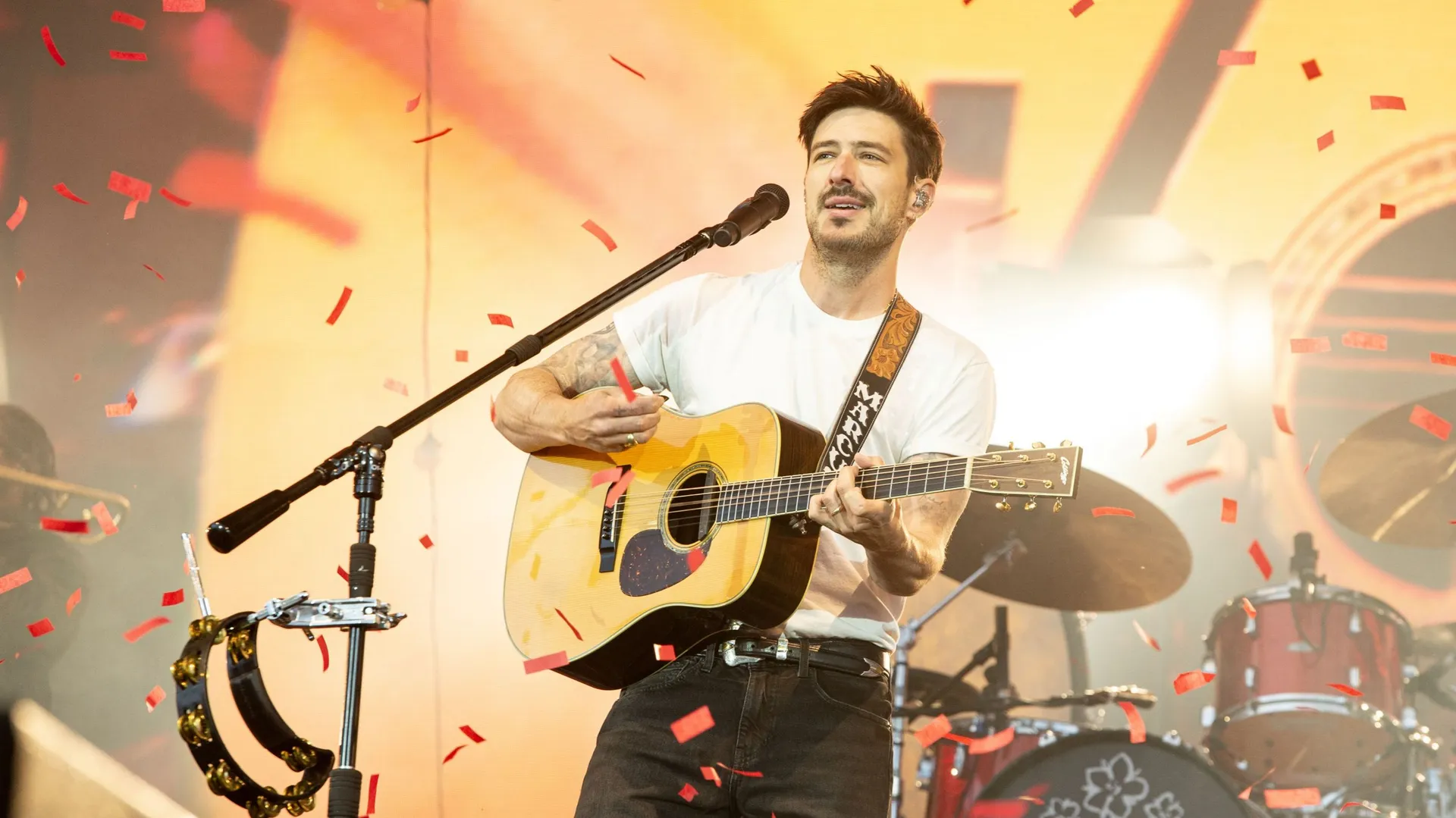 Mumford & Sons dévoile 'The Banjo Song', troisième extrait de l'album ...