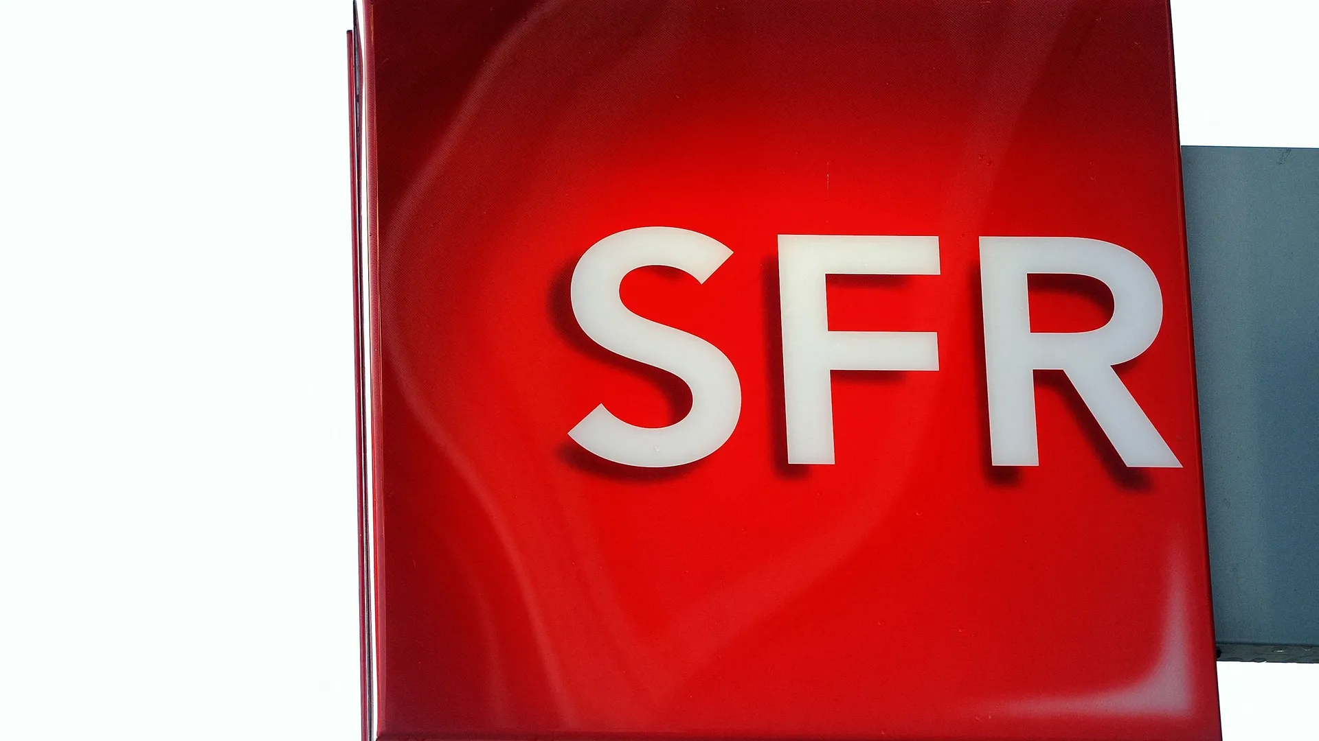France : Bouygues Telecom, Free et Orange déposent une offre conjointe pour le rachat de SFR ...