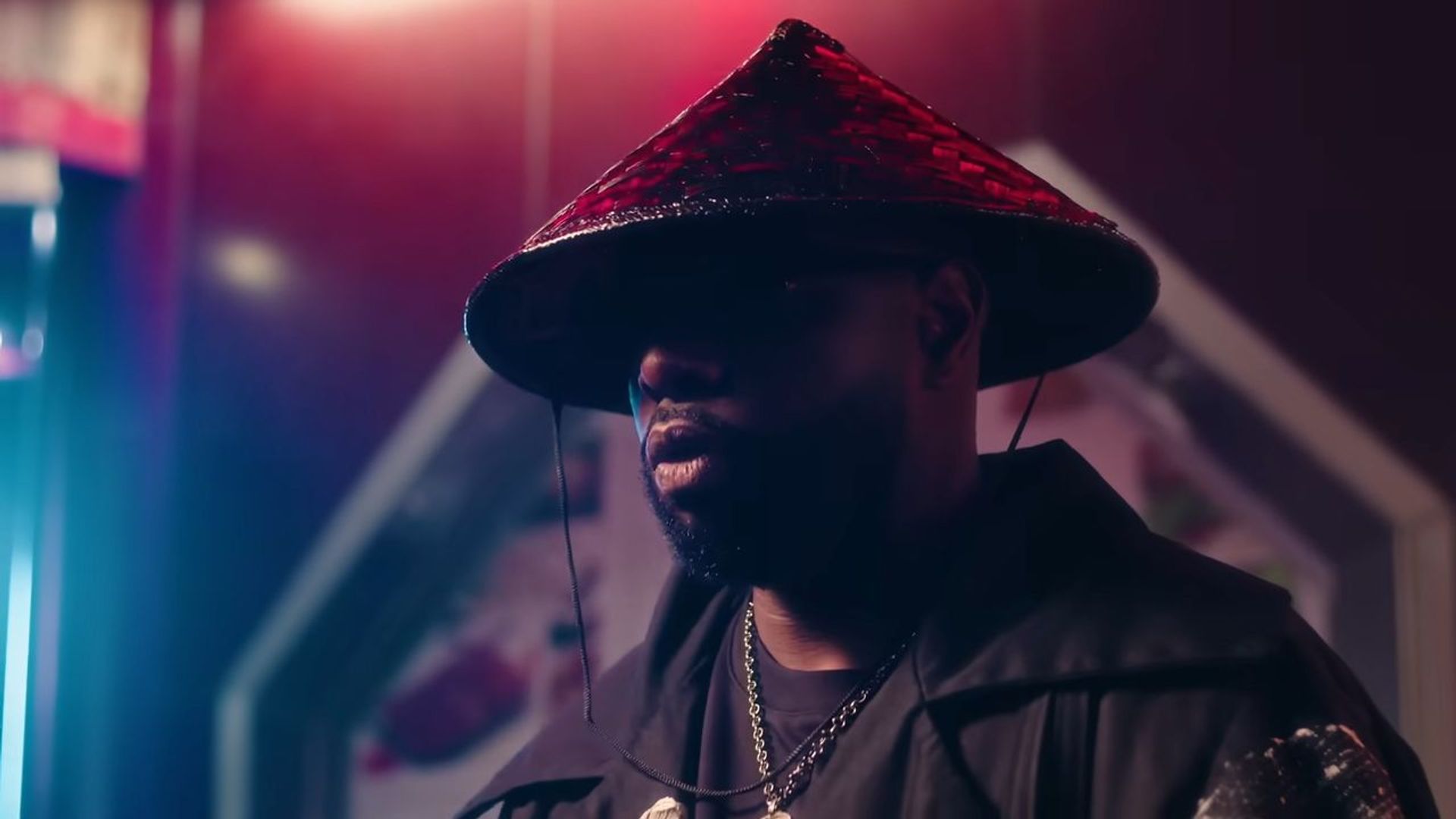 Damso va sortir de sa retraite musicale pour faire un feat avec Gims - RTBF Actus