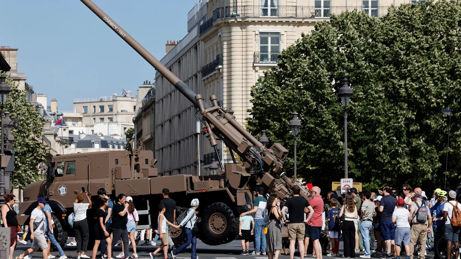 Défense : l’artillerie belge va commander à la France 28 canons Caesar ...