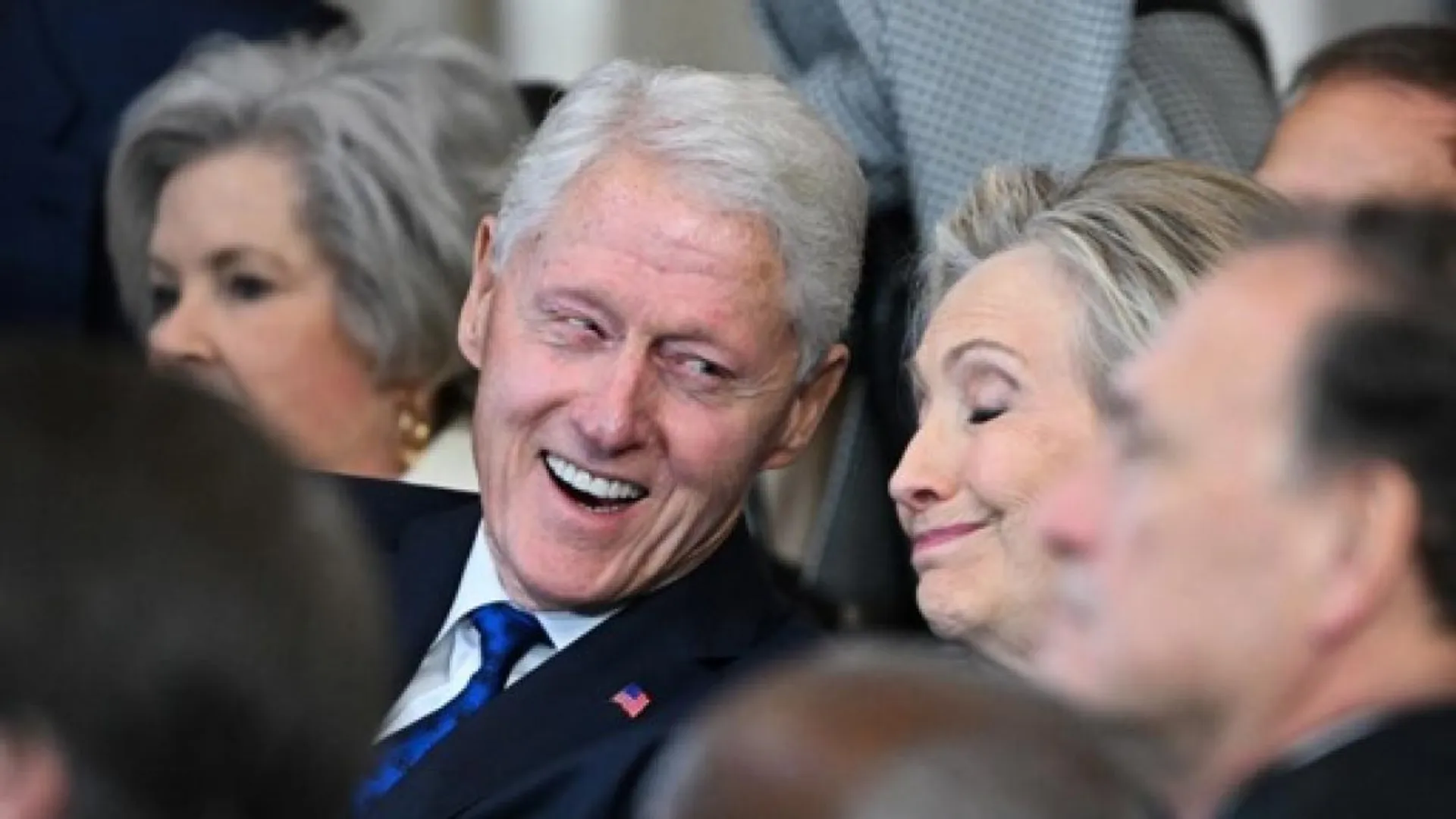 Clinton, Michael Jackson, Mick Jagger… des célébrités apparaissent dans les documents Epstein ...