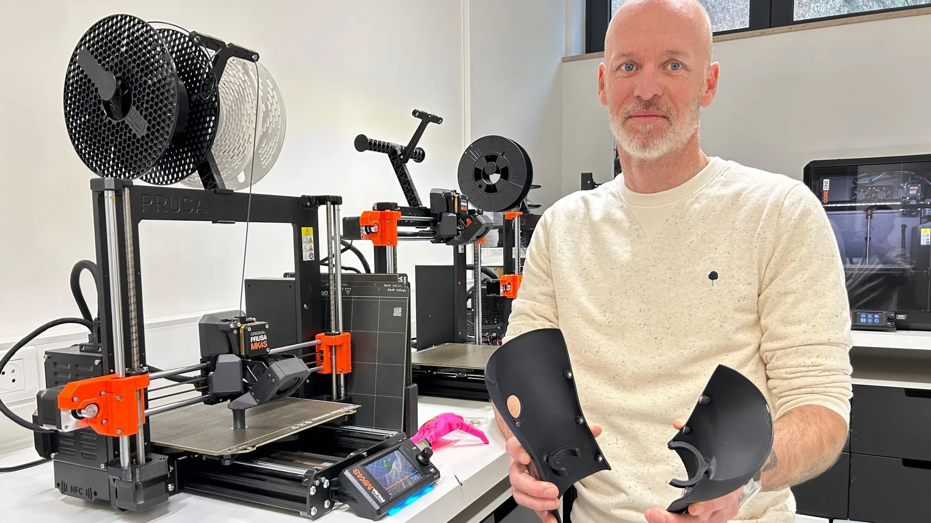 Kaplab, l’impression 3D au service des personnes handicapées - RTBF Actus