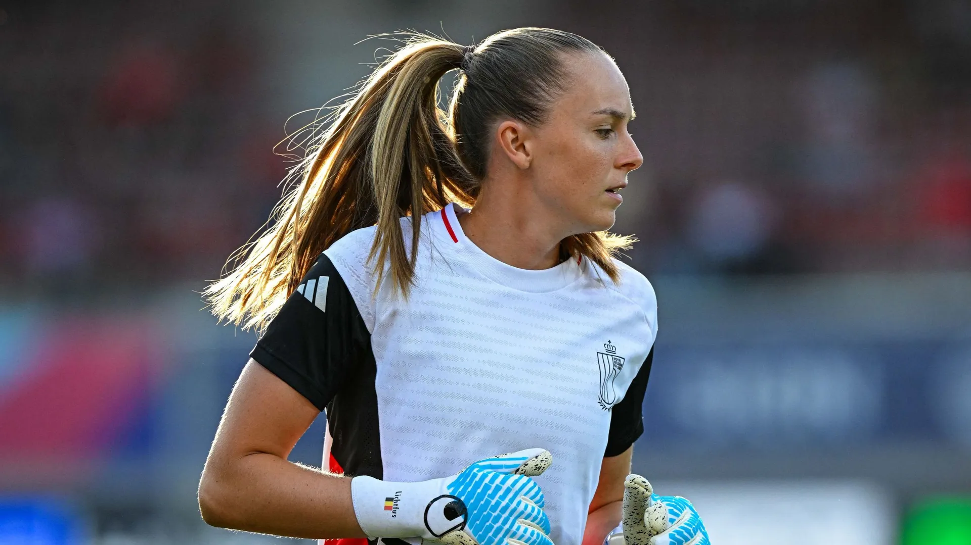 Red Flames : Tessa Wullaert inscrit un lob fantastique et continue à ...