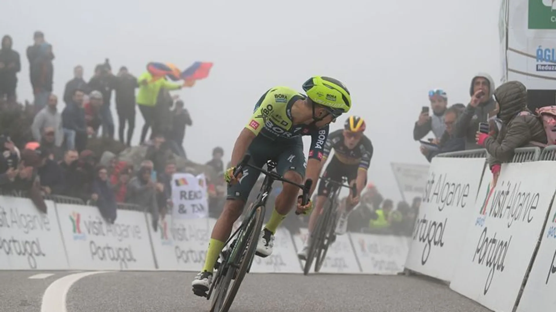 Giro 2023 : Ineos dévoile sa sélection avec 2 leaders, Ganna et le ...