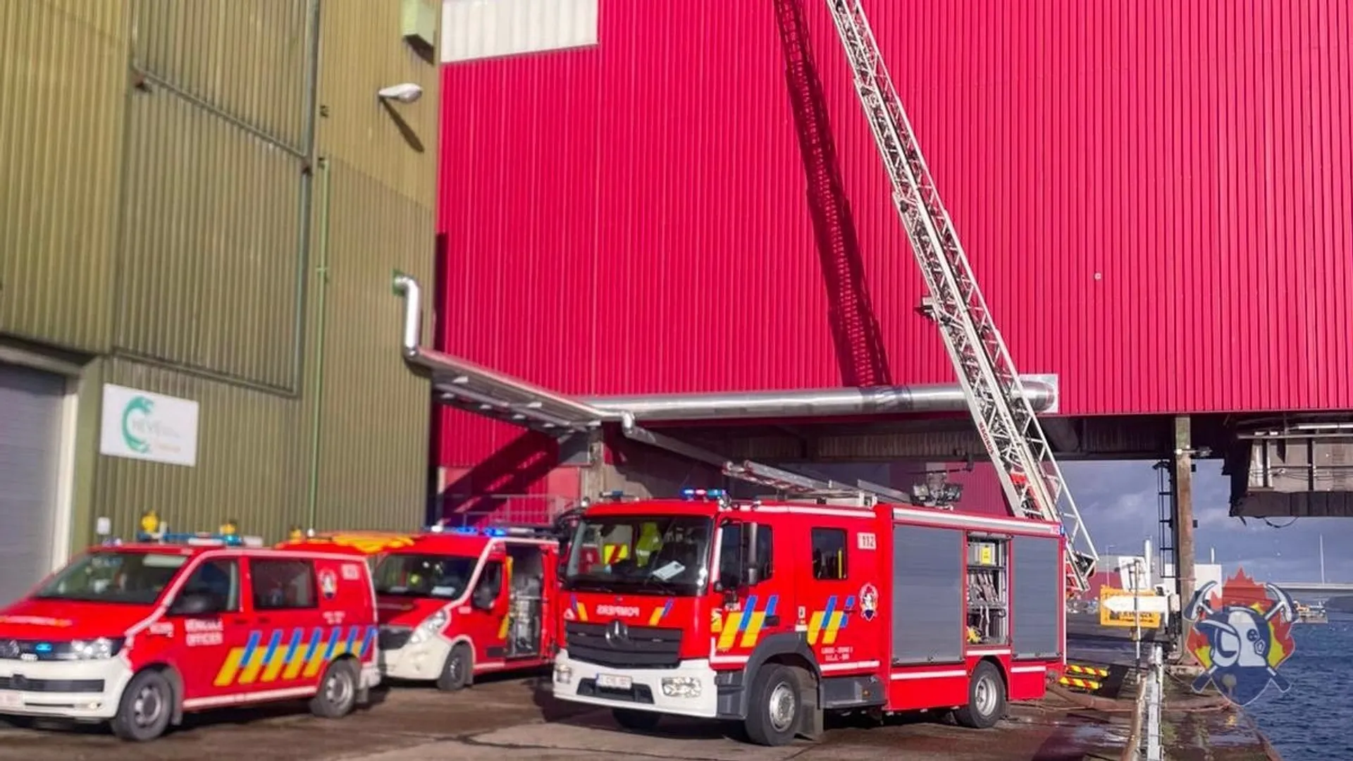 Explosion et incendie dans un broyeur d’Uvelia à Herstal - RTBF Actus