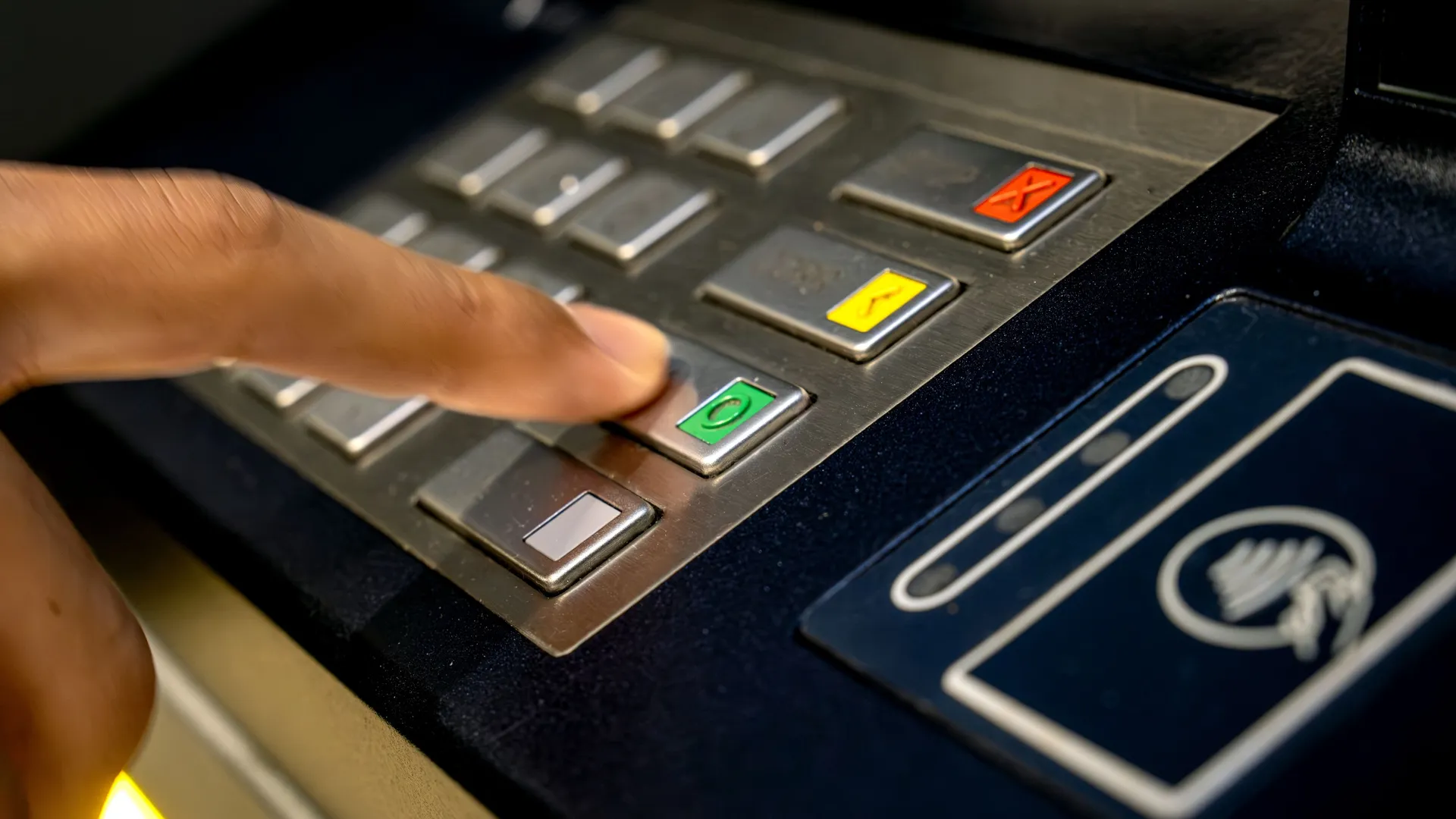 Les guichets de banque accessibles sans rendez-vous, ça reprend - RTBF ...