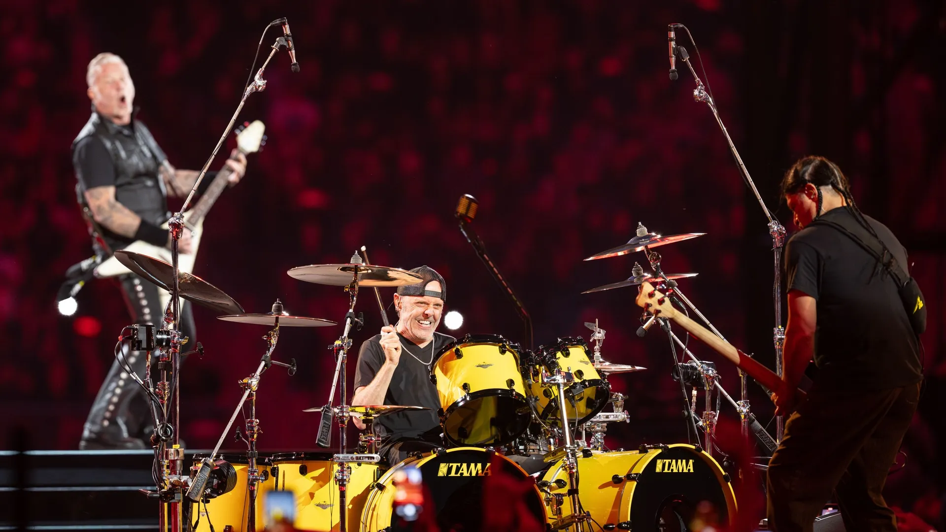 Metallica en concert devant 500 chanceux, à voir ici - RTBF Actus