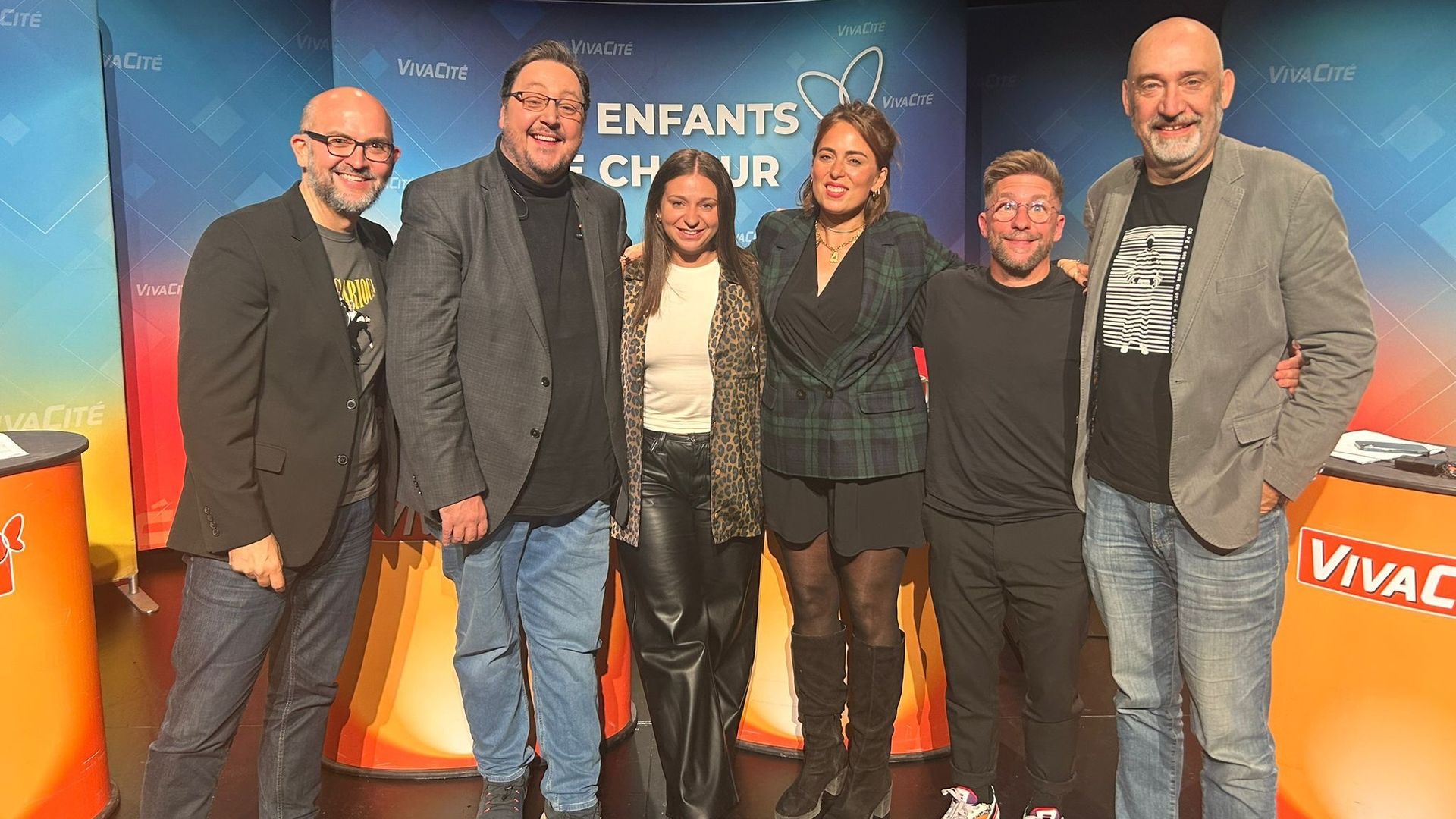 Héloïse Blanchaert transforme les Enfants de chœur en scène de karaoké ...