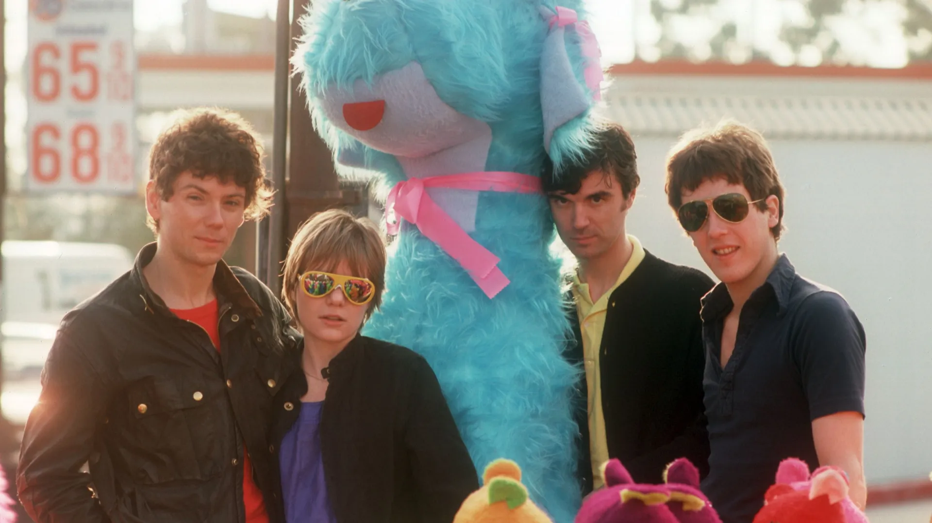 Fausse alerte pour Phil Collins : le batteur de Genesis dément des ...