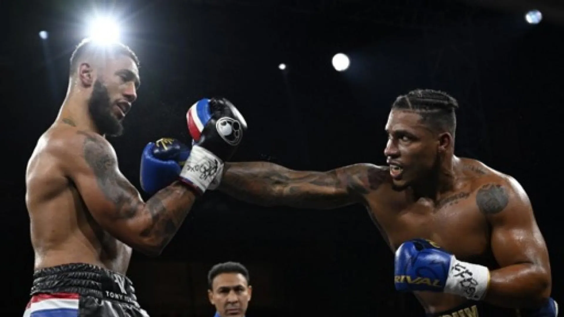 Boxe : Ryad Merhy sur la route de son dernier défi - RTBF Actus