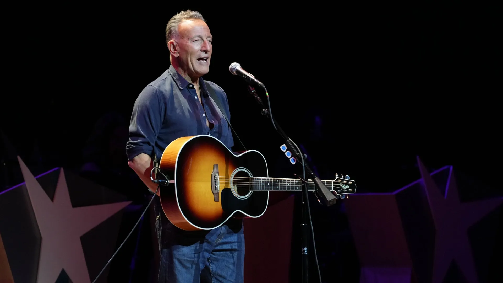Bruce Springsteen dévoile sa reprise de 'Nightshift' des Commodores ...
