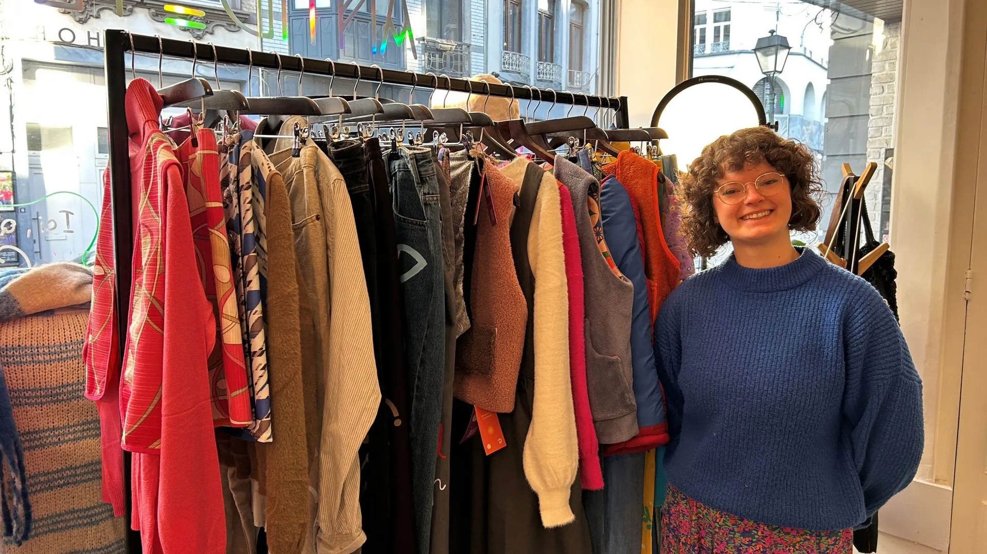 L’upcycling de Julia, une jeune créatrice liégeoise de vêtements en ...