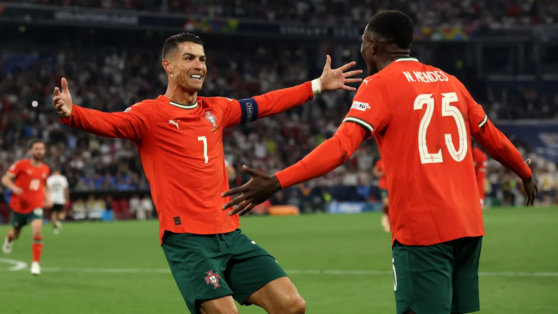 Les Diables rouges renversent l'Ukraine et assurent leur maintien en ...