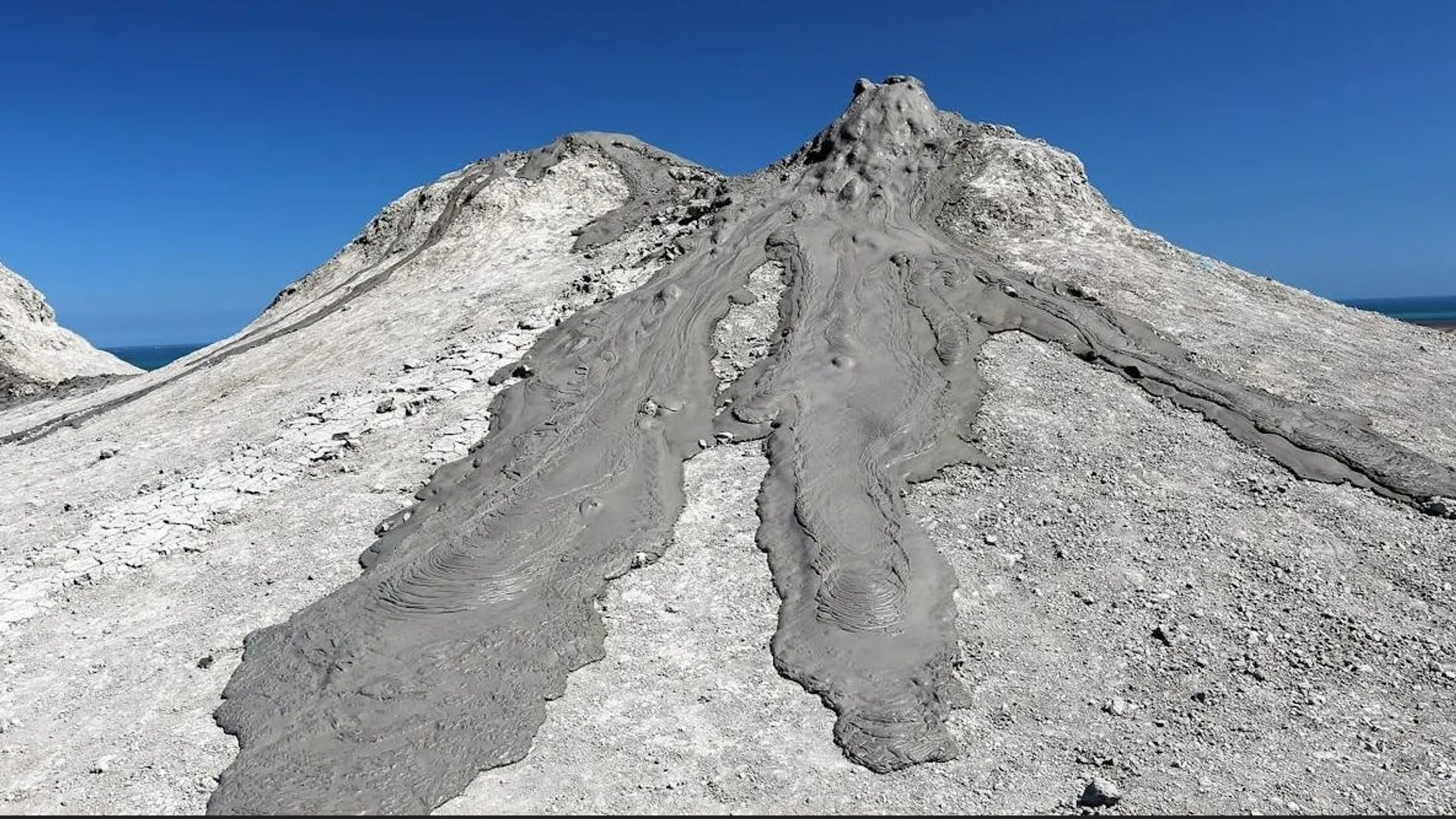 Russie : un volcan du Kamtchatka (Extrême-Orient) crache des cendres à ...
