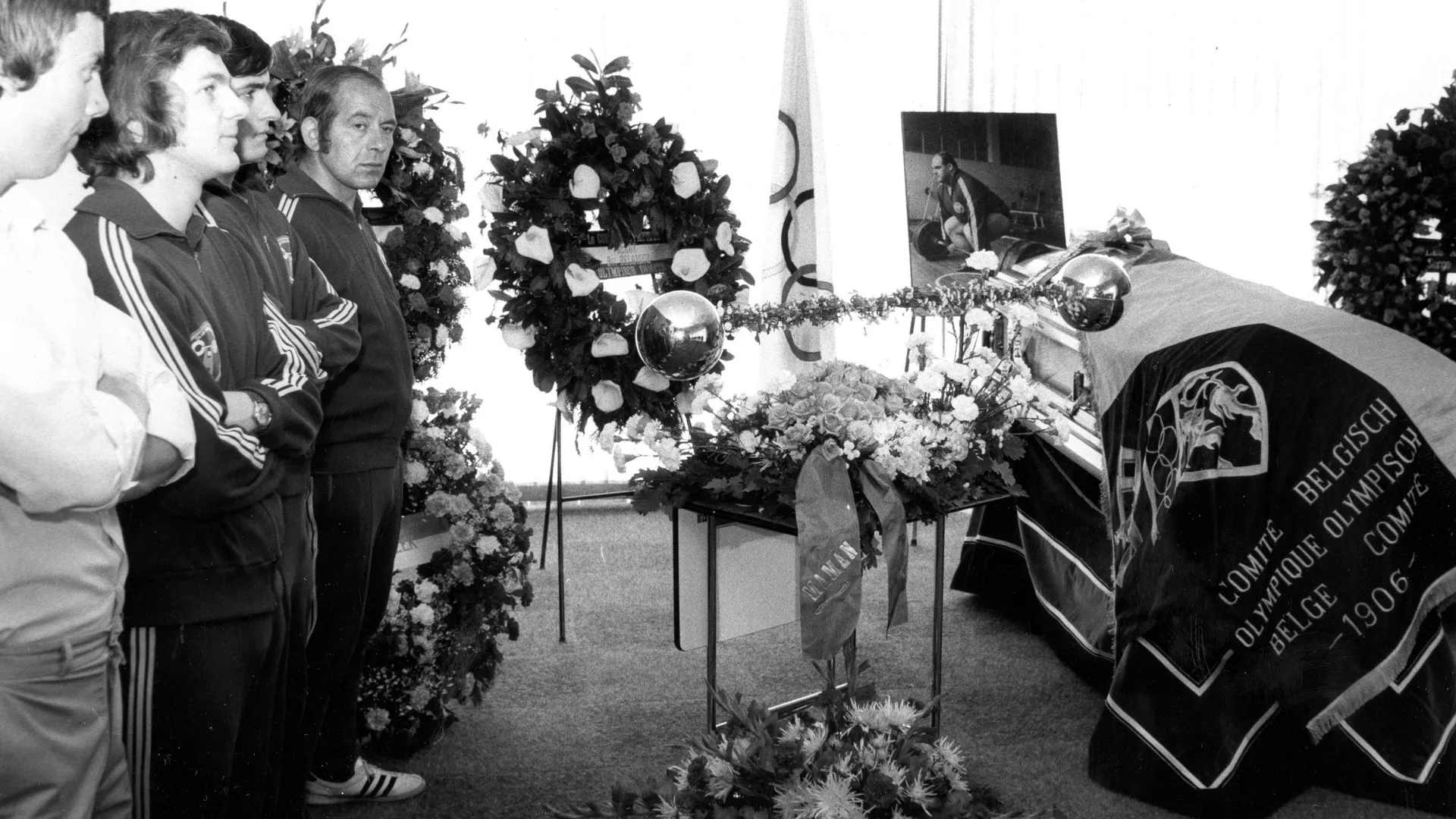 A 78 ans, Jean-Pierre, fan de Schwarzenegger et de Reding soulève ...