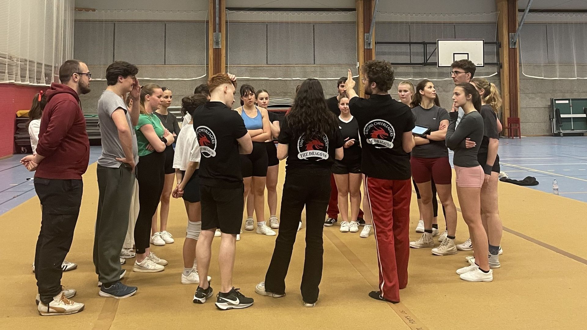 Qu’est-ce que le cheerleading ? Découverte de ce sport américain avec ...