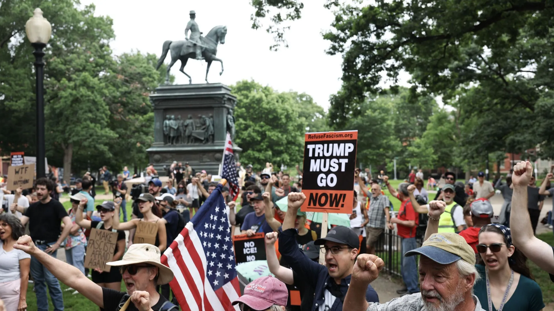 Donald Trump satisfait de sa grande parade militaire, malgré les ...