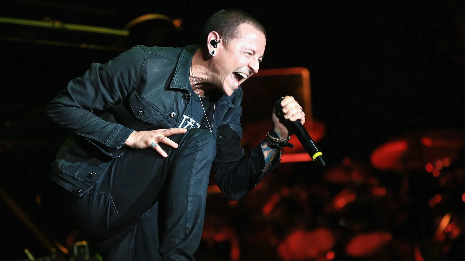 Grey Daze prévoit un album avec les voix de Chester Bennington - RTBF Actus