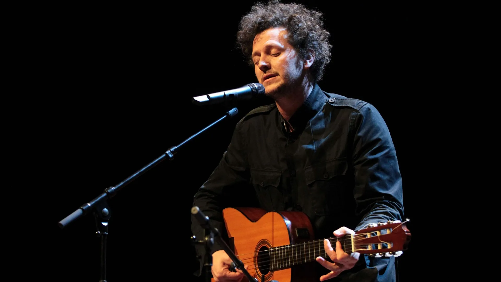 Le musicien Tom Pintens est décédé à l’âge de 49 ans - RTBF Actus