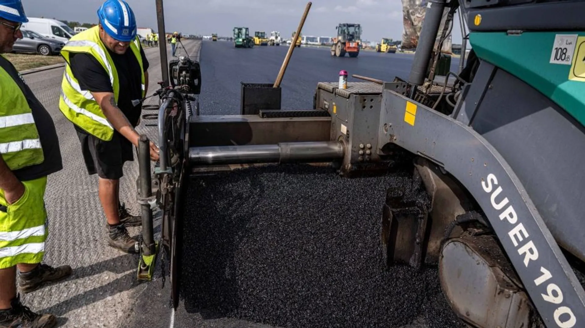 Aéroport de Zaventem : les travaux sur le tarmac sont finis dans les ...