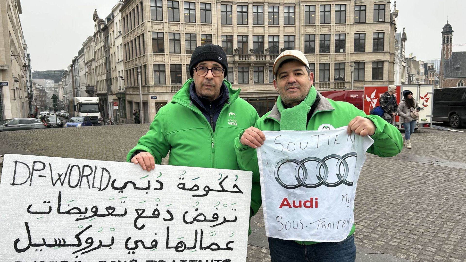 Des travailleurs des sous-traitants d’Audi manifestent et réclament une ...