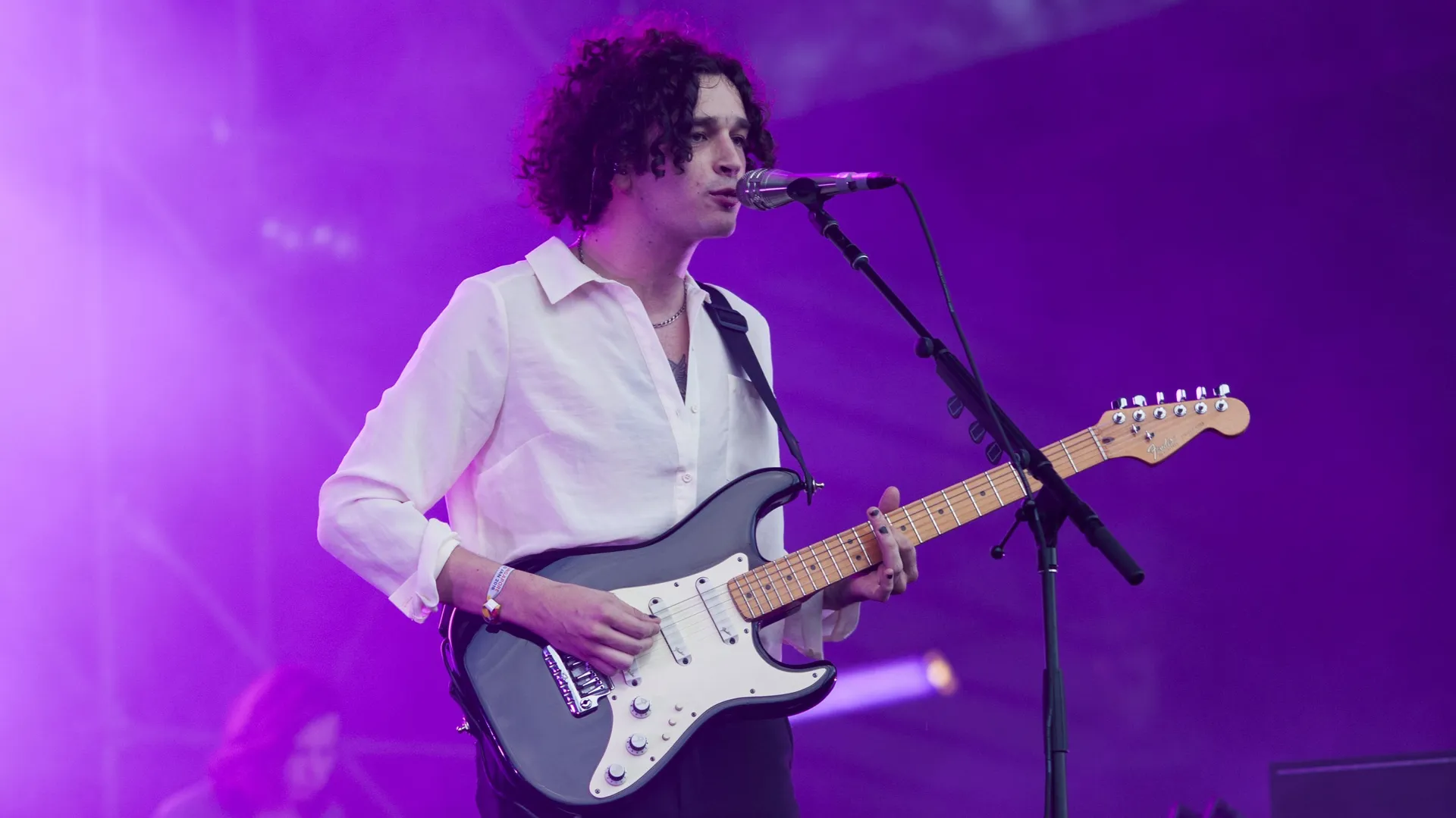 Le groupe rock The 1975 rafle la palme du 'meilleur album' aux Brit ...