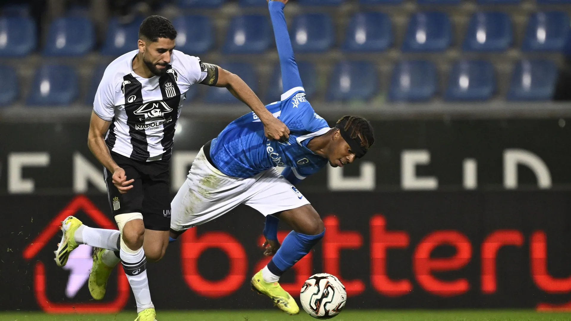 Charleroi joue avec le feu en Venise du Nord mais s’impose logiquement ...