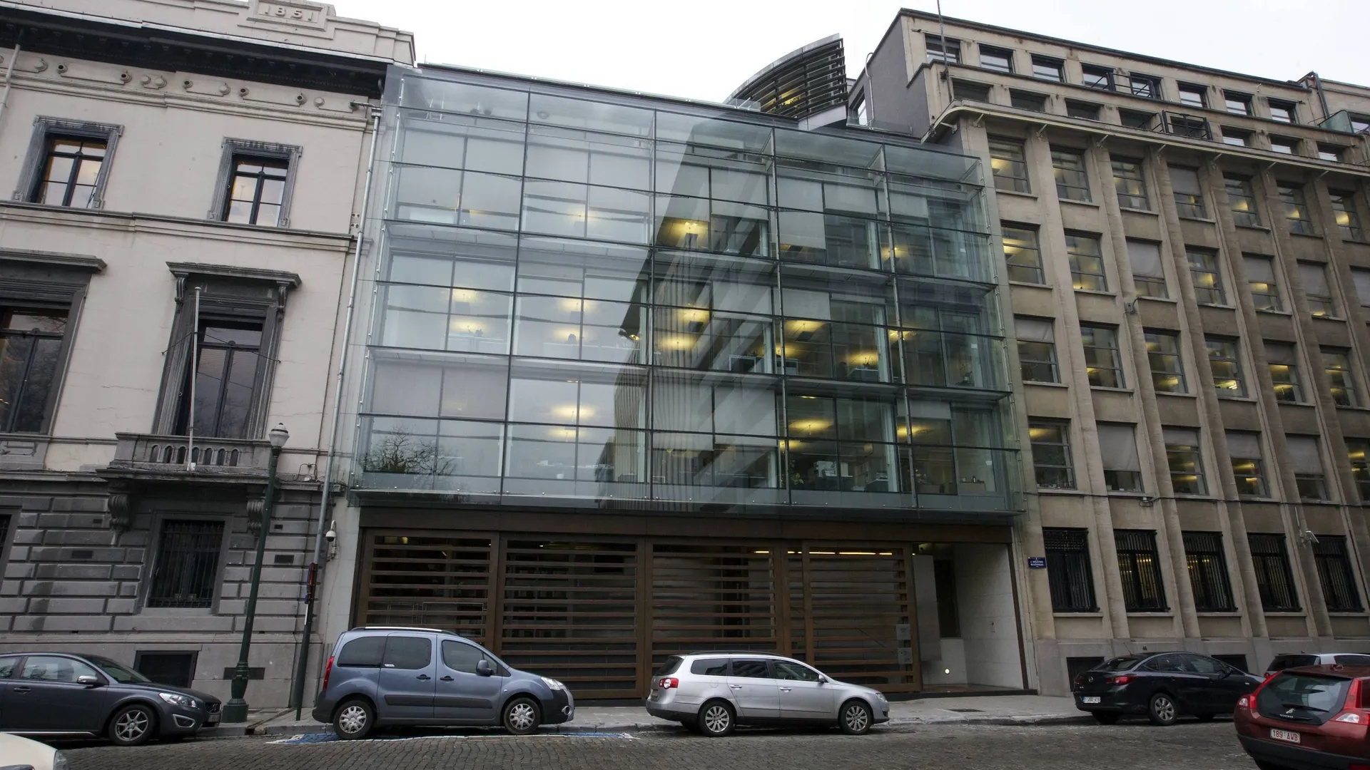 La banque Degroof Petercam est également dans le collimateur de la ...