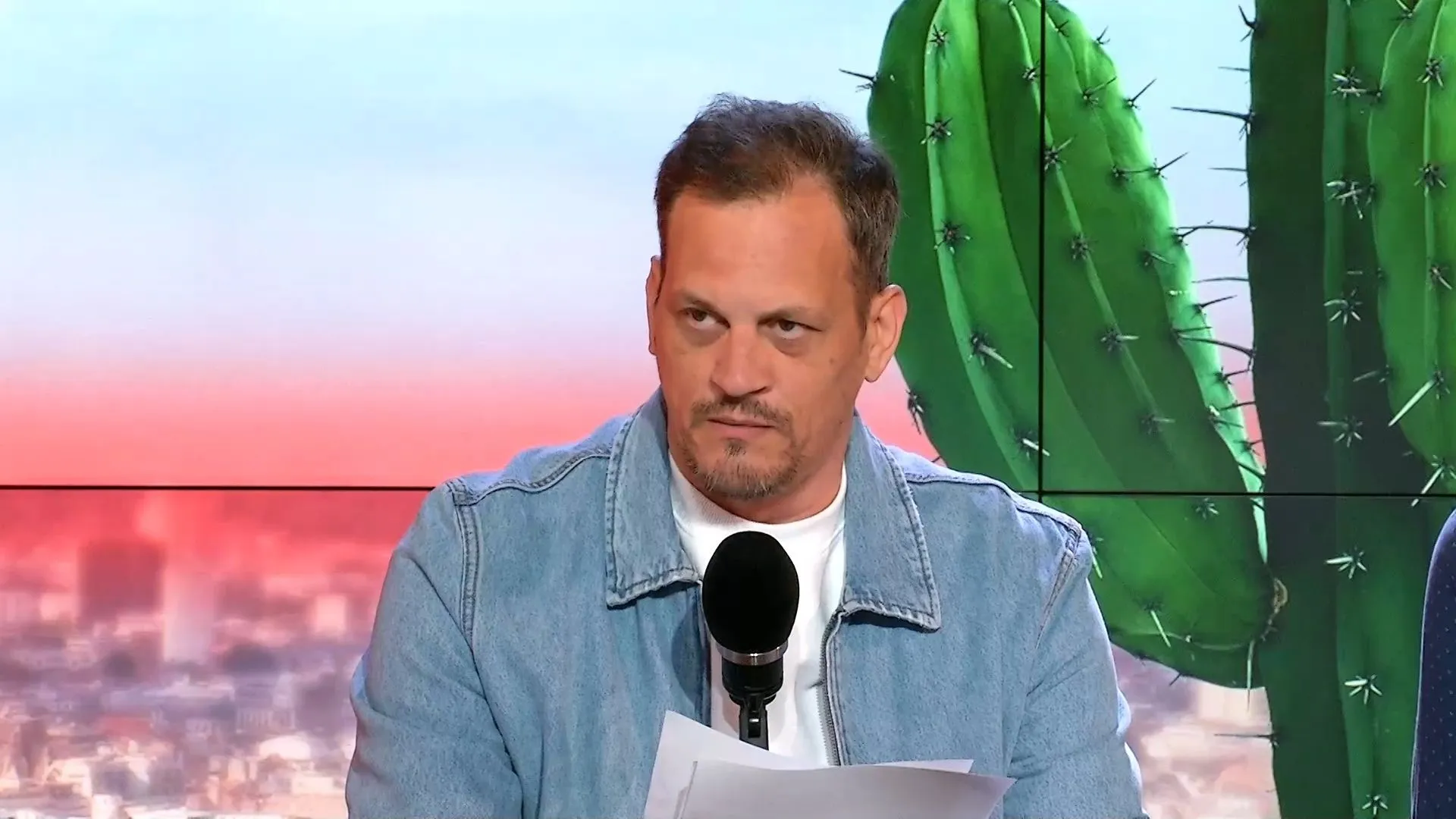 Le Cactus : James Deano se fait le porte-parole des élèves grévistes du ...
