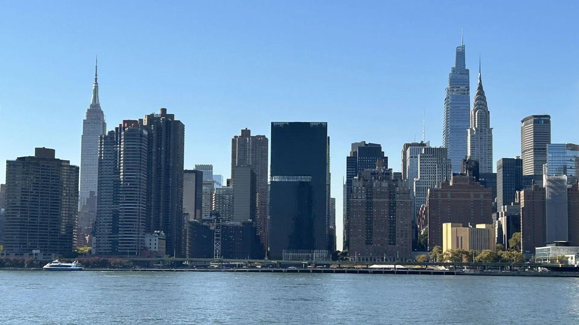 La chanteuse qui n'aimait pas sa voix : l'incroyable parcours de Typh ...