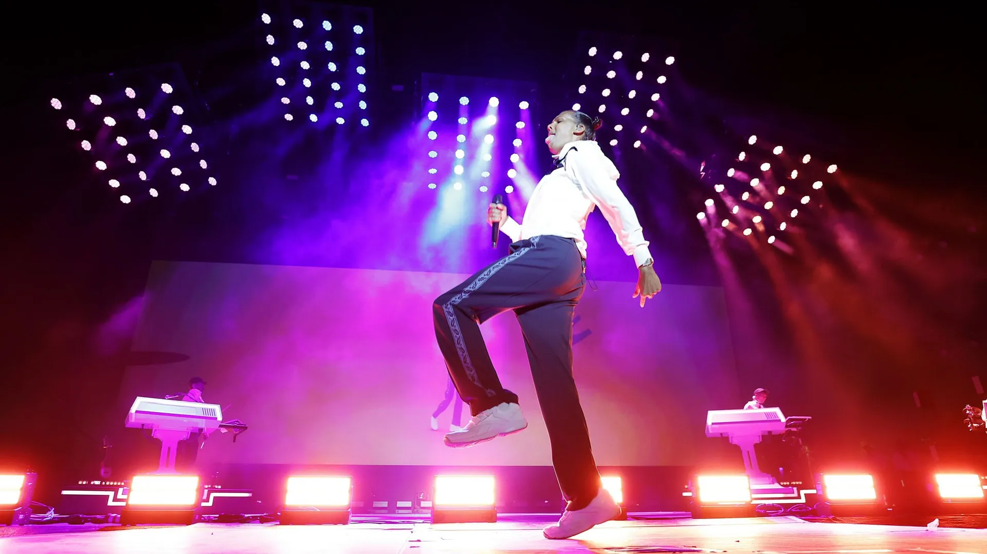 Stromae à Coachella : video live officielle pour 'Invaincu' - RTBF Actus