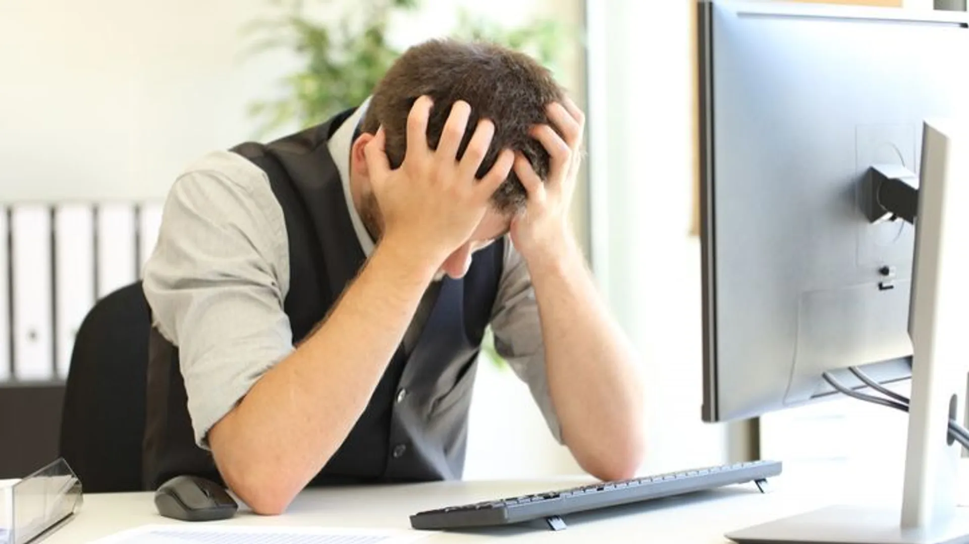 Burn-out : apprenez à détecter les premiers signes - RTBF Actus