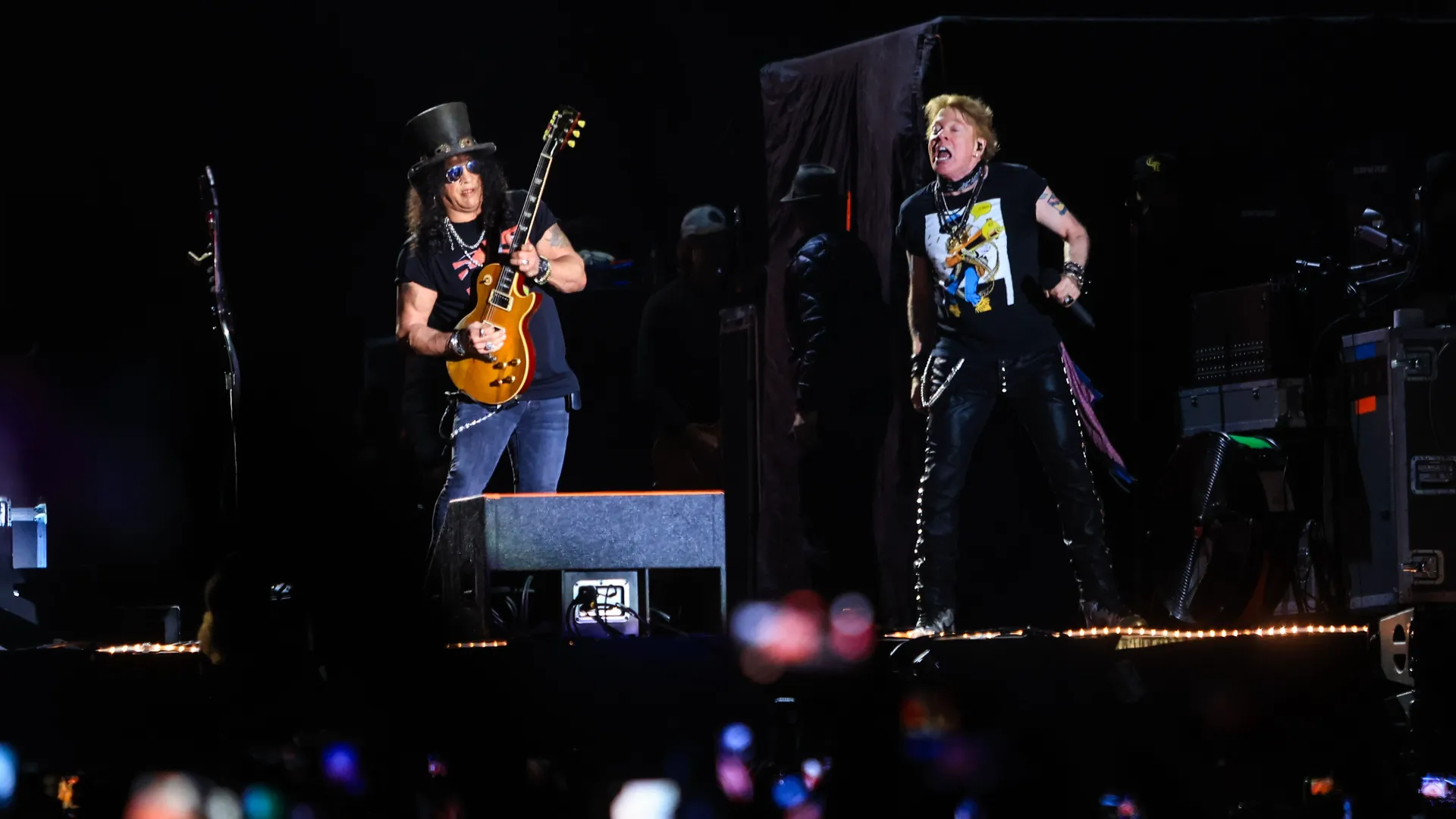 Guns N' Roses : Axl Rose devient un cyborg dans son nouveau roman ...