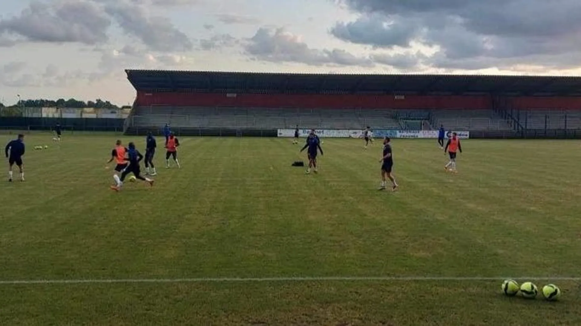 Le RFC Tournai sera-t-il déclaré en faillite mardi prochain ? - RTBF Actus