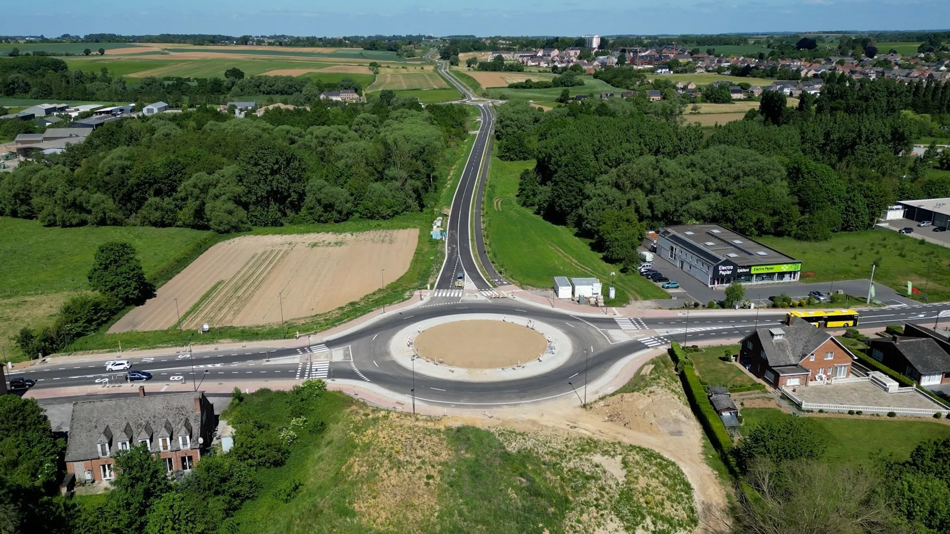 Uccle : le petit bois de Calevoet fera-t-il place à du logement social ? - RTBF Actus