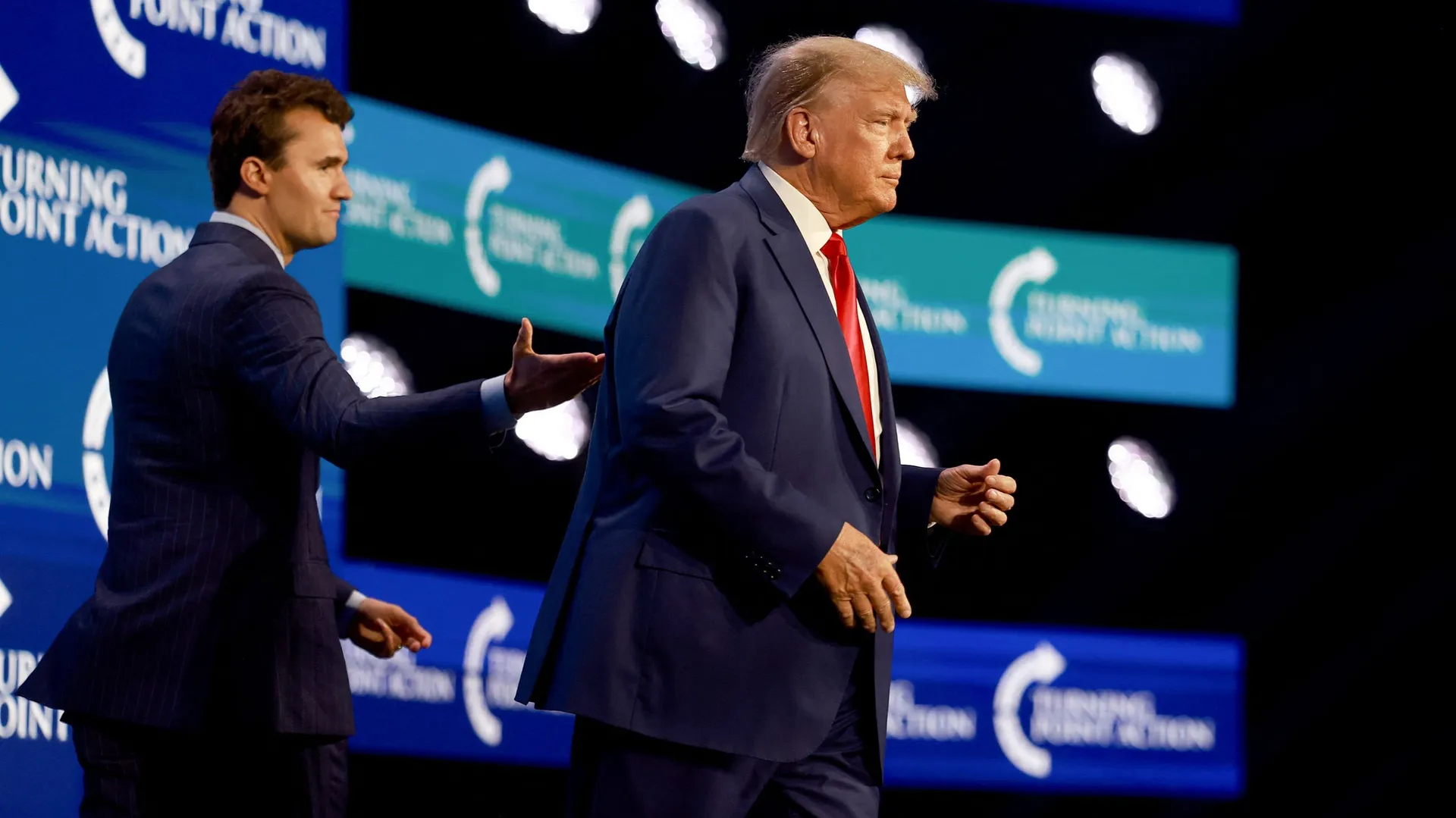 États-Unis : Trump a annoncé dans la soirée la mort de son allié, l’influenceur d'extrême droite ...