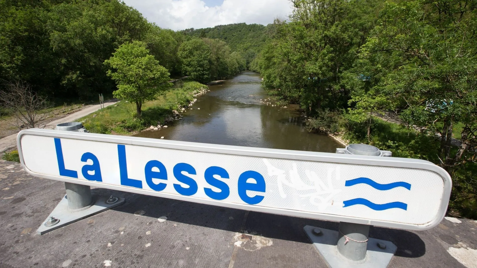 Bagarre lors d’une descente de la Lesse : des policiers impliqués ...