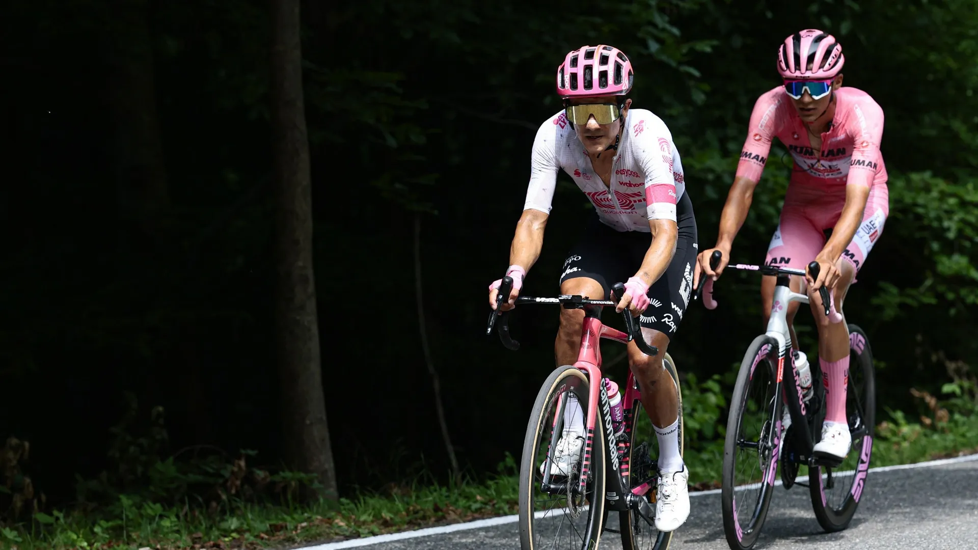 Giro : Del Toro reviendra 'plus fort', Carapaz le critique - RTBF Actus