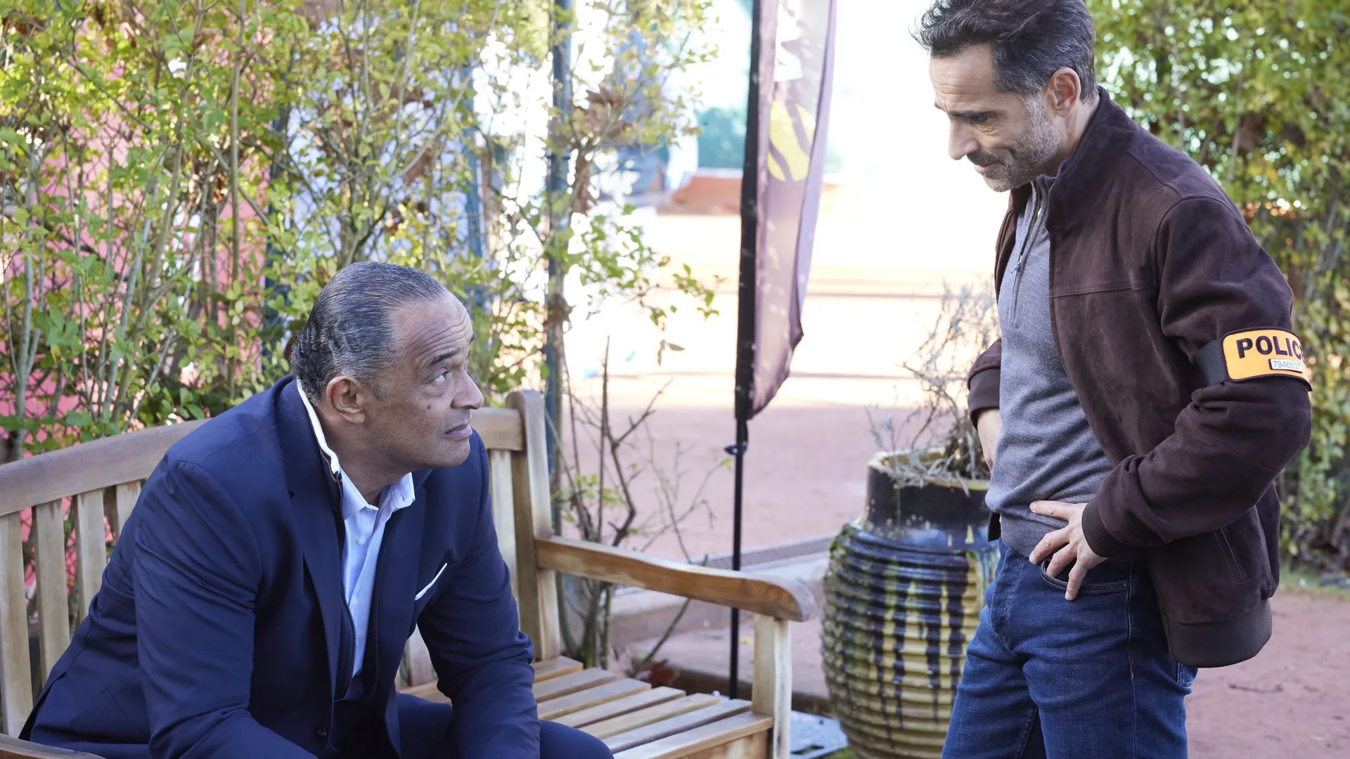 'Mort sur terre battue' : une enquête dans le monde du tennis avec ...