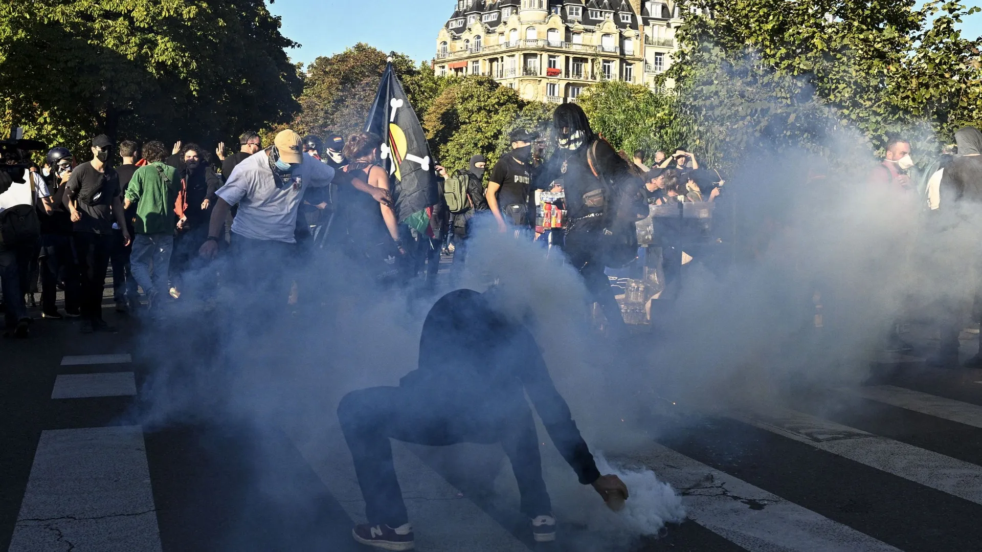 Journée de manifestations en France : plus de 500.000 manifestants d ...