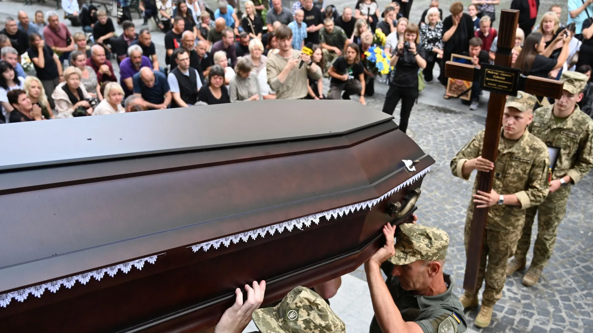 Guerre en Ukraine : des missiles et drones russes ont frappé l’ouest du pays dans la nuit, au ...